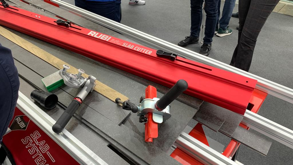 RUBI presenta su nueva cortadora SLAB CUTTER G3 - Tureforma